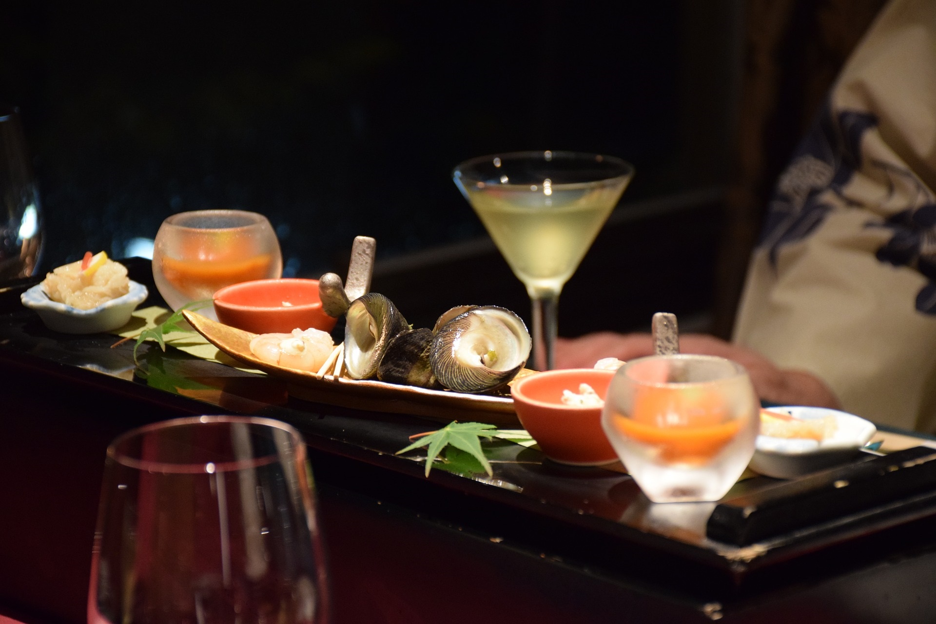 11 Essential Formal Japanese Greetings - Linkup Nippon